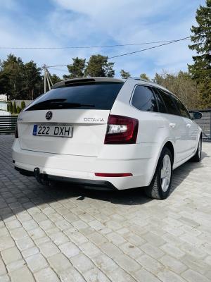 Balts Skoda Octavia 2019 Tallina, ar dzinēja tilpumu 2.00 L un nobraukumu 140 tūkst. km par 14500 €, foto 14 vietnē AUTOMOTO.COM.LV