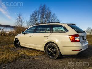 Balts Skoda Octavia 2019 Ogre, ar dzinēja tilpumu 1.60 L un nobraukumu 240 tūkst. km par 8500 €, foto  vietnē AUTOMOTO.COM.LV