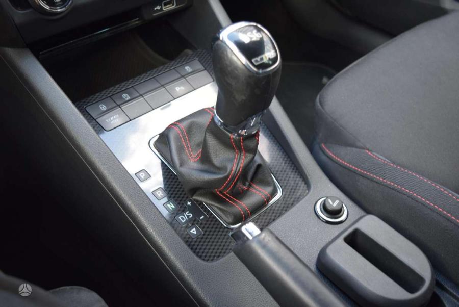 Balts Skoda Octavia 2019 Viļņa, ar dzinēja tilpumu 1.97 L un nobraukumu 195 tūkst. km par 11200 €, foto 17 vietnē AUTOMOTO.COM.LV