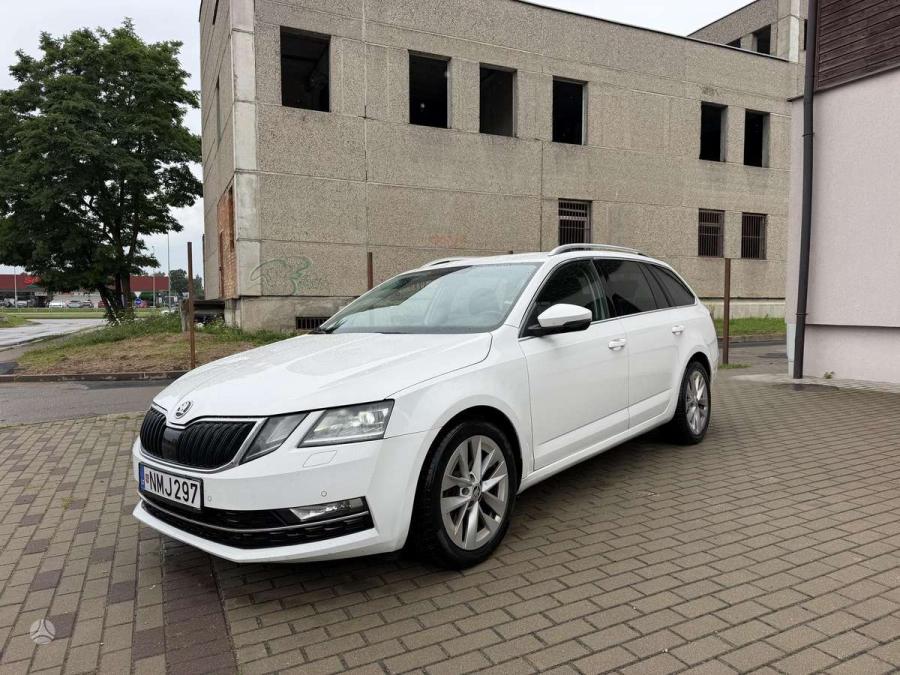 Белый Шкода Октавия 2019 в Вильнюс, объемом двигателя 1.50 л и пробегом 387 тыс. км за 7550 €, фото 1 на AUTOMOTO.COM.LV