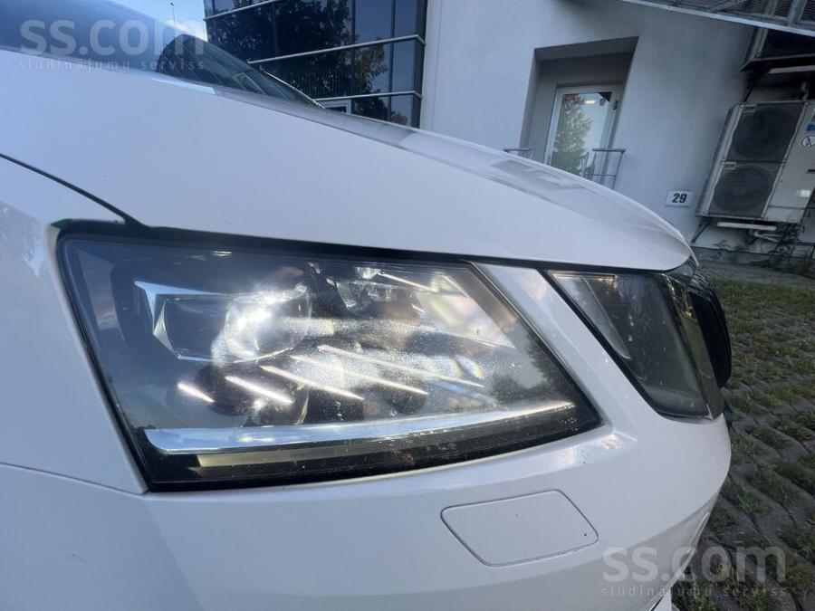 White Skoda Octavia 2019 in Riga, with an engine capacity of 2.00 L and mileage of 378 thousand km for 7990 €, photo 12 on AUTOMOTO.COM.LV