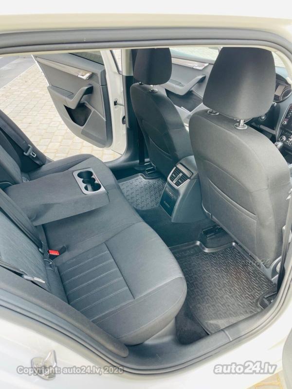 White Skoda Octavia 2019 in Tallinn, with an engine capacity of 2.00 L and mileage of 143 thousand km for 16500 €, photo 9 on AUTOMOTO.COM.LV