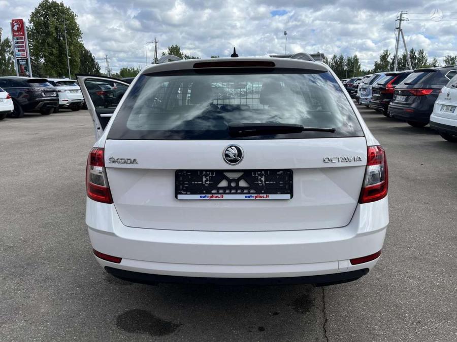 White Skoda Octavia 2019 in Taurage, with an engine capacity of 1.00 L and mileage of 260 thousand km for 5200 €, photo 6 on AUTOMOTO.COM.LV