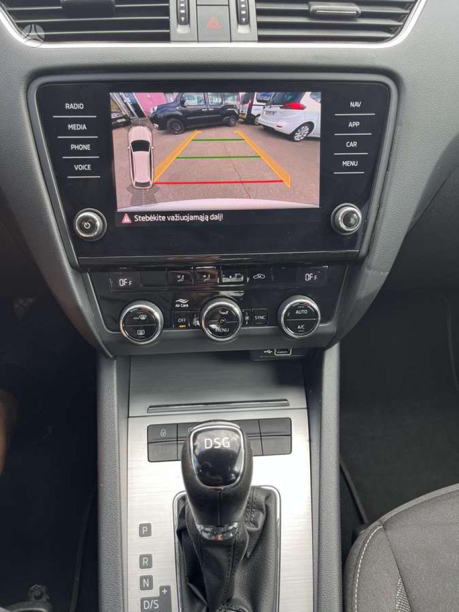 White Skoda Octavia 2019 in Taurage, with an engine capacity of 1.00 L and mileage of 260 thousand km for 5200 €, photo 16 on AUTOMOTO.COM.LV
