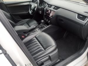 White Skoda Octavia 2019 in Jurbarkas, with an engine capacity of 1.60 L and mileage of 290 thousand km for 8850 €, photo 13 on AUTOMOTO.COM.LV