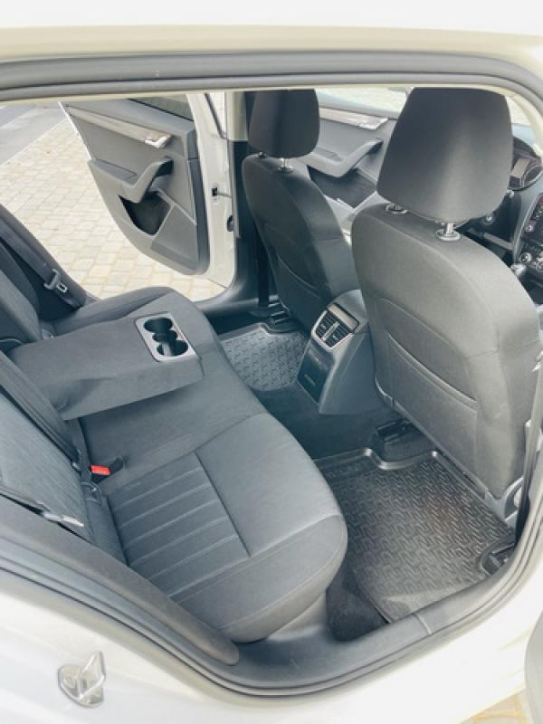 Balts Skoda Octavia 2019 Tallina, ar dzinēja tilpumu 2.00 L un nobraukumu 143 tūkst. km par 14000 €, foto 9 vietnē AUTOMOTO.COM.LV