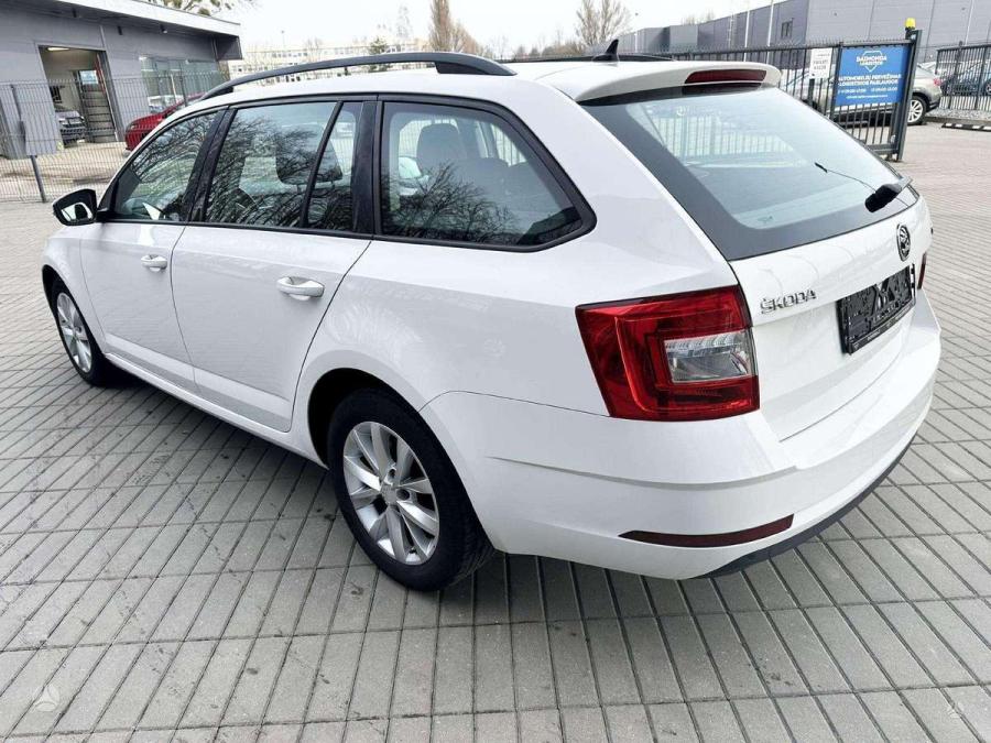 Белый Шкода Октавия 2019 в Каунас, объемом двигателя 1.00 л и пробегом 275 тыс. км за 6500 €, фото 5 на AUTOMOTO.COM.LV
