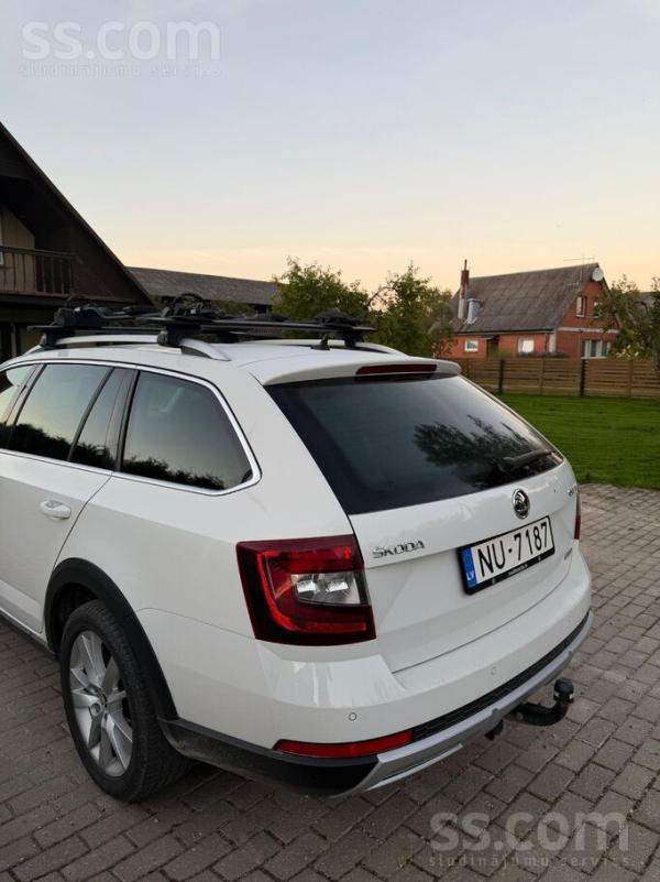 White Skoda Octavia 2019 in Valmiera, with an engine capacity of 2.00 L and mileage of 206 thousand km for 14800 €, photo 3 on AUTOMOTO.COM.LV