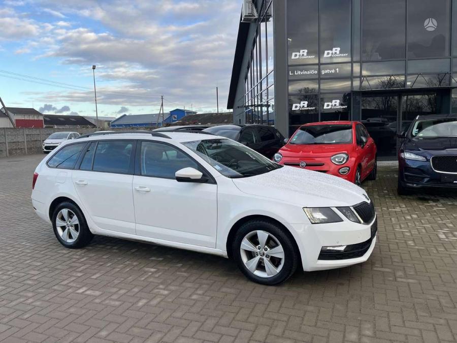 White Skoda Octavia 2020 in Taurage, with an engine capacity of 1.60 L and mileage of 231 thousand km for 6900 €, photo 1 on AUTOMOTO.COM.LV