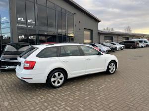 White Skoda Octavia 2020 in Taurage, with an engine capacity of 1.60 L and mileage of 231 thousand km for 6900 €, photo 3 on AUTOMOTO.COM.LV