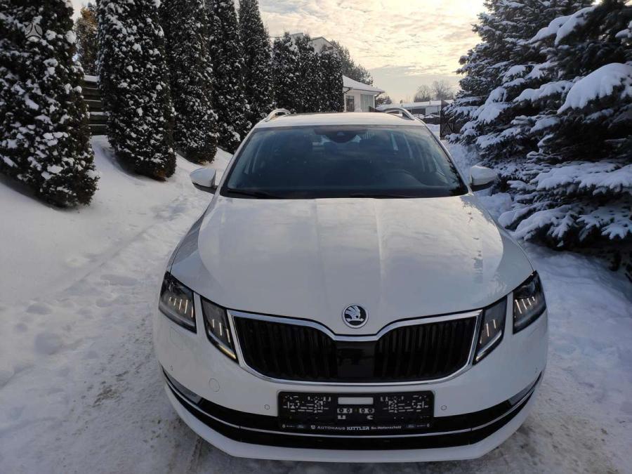 White Skoda Octavia 2020 in Utena, with an engine capacity of 1.60 L and mileage of 154 thousand km for 11800 €, photo 2 on AUTOMOTO.COM.LV