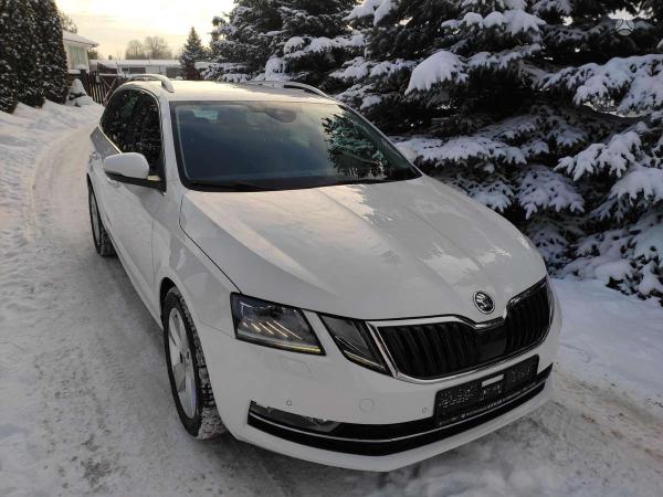 White Skoda Octavia 2020 in Utena, with an engine capacity of 1.60 L and mileage of 154 thousand km for 11800 €, photo 3 on AUTOMOTO.COM.LV
