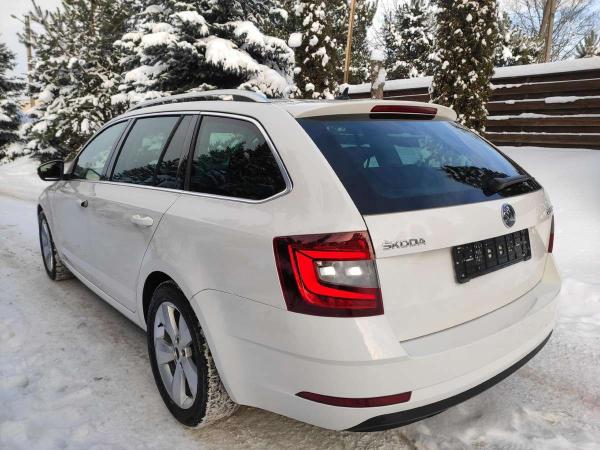White Skoda Octavia 2020 in Utena, with an engine capacity of 1.60 L and mileage of 154 thousand km for 11800 €, photo 5 on AUTOMOTO.COM.LV