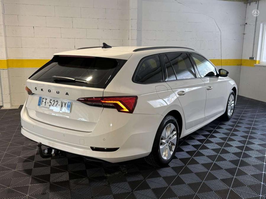 White Skoda Octavia 2020 in Kaunas, with an engine capacity of 2.00 L and mileage of 133 thousand km for 13700 €, photo 7 on AUTOMOTO.COM.LV