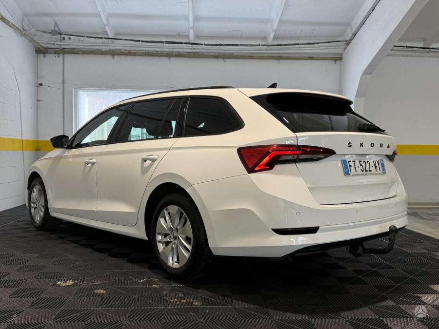 White Skoda Octavia 2020 in Kaunas, with an engine capacity of 2.00 L and mileage of 133 thousand km for 13700 €, photo 9 on AUTOMOTO.COM.LV