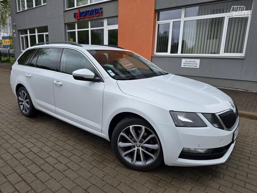 White Skoda Octavia 2020 in Kaunas, with an engine capacity of 2.00 L and mileage of 202 thousand km for 9750 €, photo 3 on AUTOMOTO.COM.LV