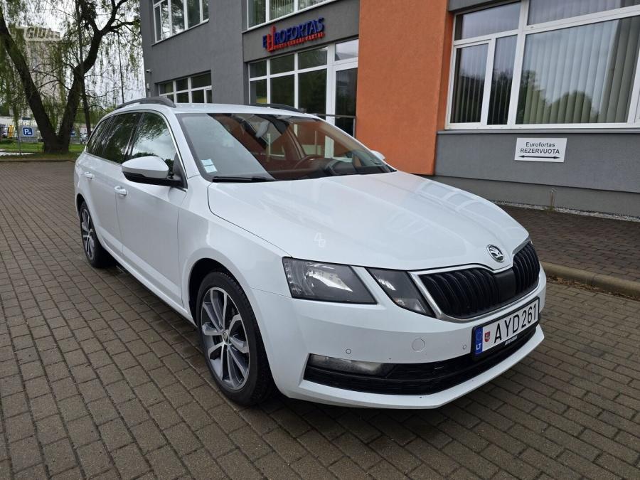 White Skoda Octavia 2020 in Kaunas, with an engine capacity of 2.00 L and mileage of 202 thousand km for 9750 €, photo 15 on AUTOMOTO.COM.LV