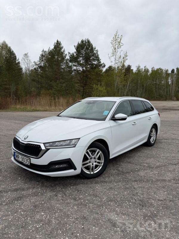 White Skoda Octavia 2020 in Riga, with an engine capacity of 2.00 L and mileage of 194 thousand km for 17350 €, photo 3 on AUTOMOTO.COM.LV