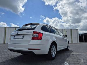 White Skoda Octavia 2020 in Raseiniai, with an engine capacity of 1.60 L and mileage of 216 thousand km for 5999 €, photo 7 on AUTOMOTO.COM.LV