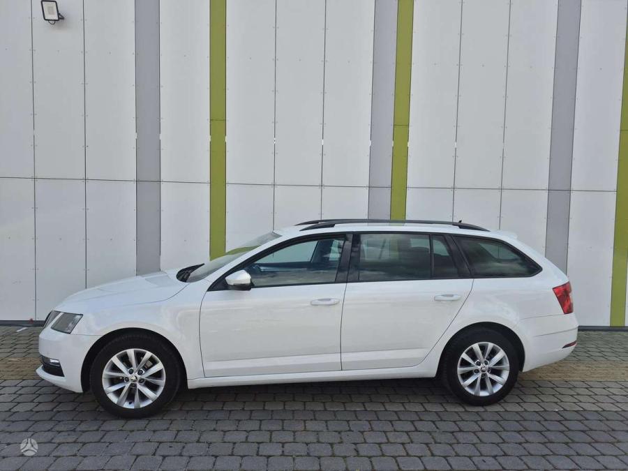 White Skoda Octavia 2020 in Raseiniai, with an engine capacity of 1.60 L and mileage of 216 thousand km for 5999 €, photo 14 on AUTOMOTO.COM.LV