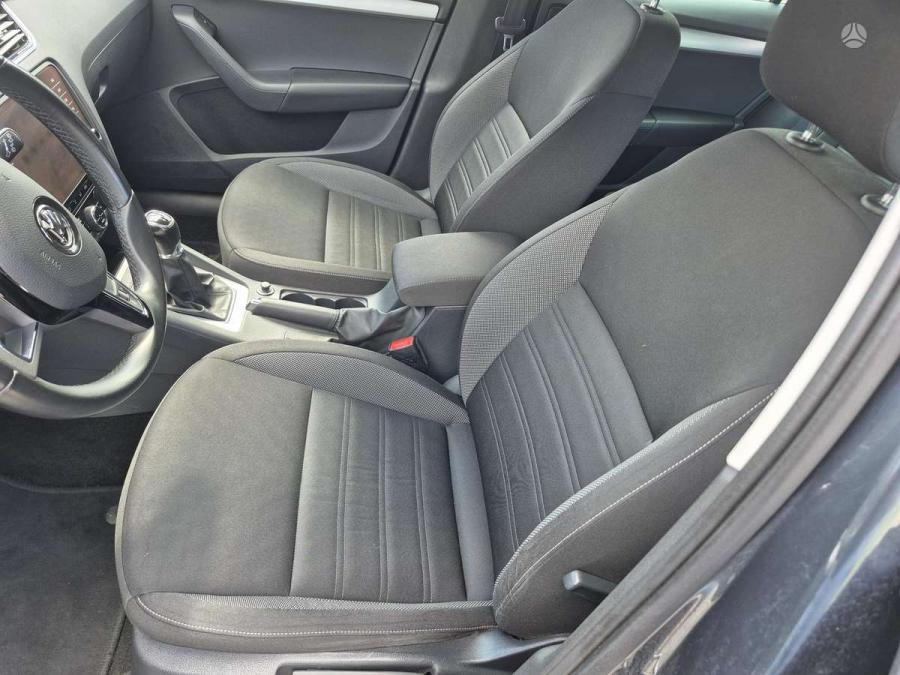 White Skoda Octavia 2020 in Raseiniai, with an engine capacity of 1.60 L and mileage of 216 thousand km for 5999 €, photo 26 on AUTOMOTO.COM.LV