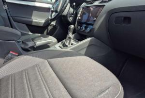 White Skoda Octavia 2020 in Raseiniai, with an engine capacity of 1.60 L and mileage of 216 thousand km for 5999 €, photo 27 on AUTOMOTO.COM.LV