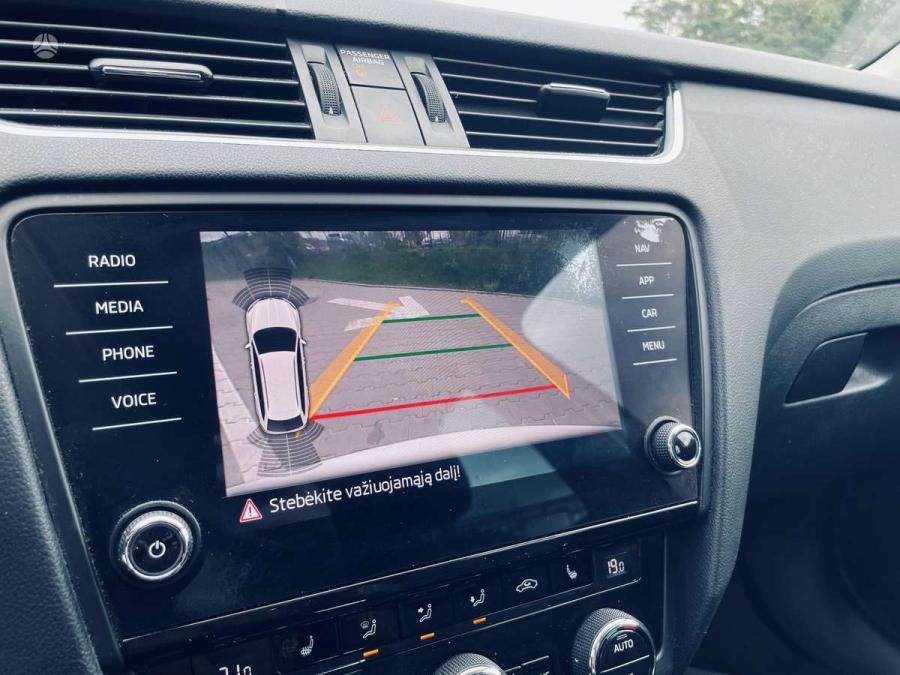 Balts Skoda Octavia 2020 Viļņa, ar dzinēja tilpumu 1.40 L un nobraukumu 357 tūkst. km par 9900 €, foto 17 vietnē AUTOMOTO.COM.LV