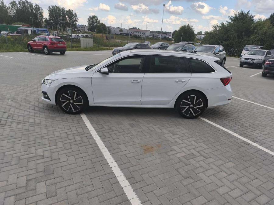 White Skoda Octavia 2020 in Taurage, with an engine capacity of 1.97 L and mileage of 293 thousand km for 11800 €, photo 4 on AUTOMOTO.COM.LV