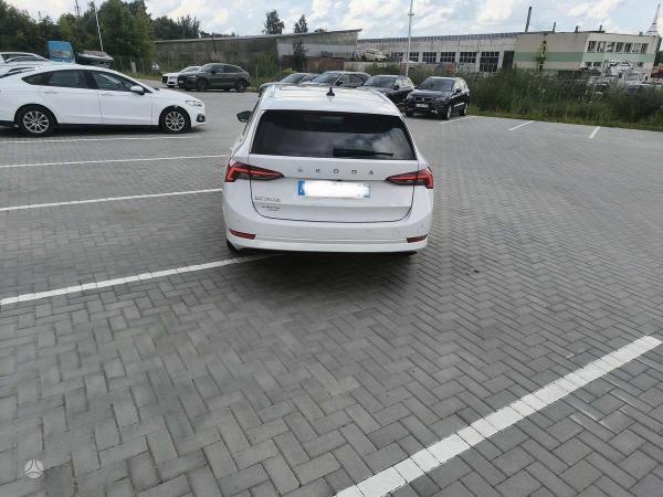 White Skoda Octavia 2020 in Taurage, with an engine capacity of 1.97 L and mileage of 293 thousand km for 11800 €, photo 4 on AUTOMOTO.COM.LV