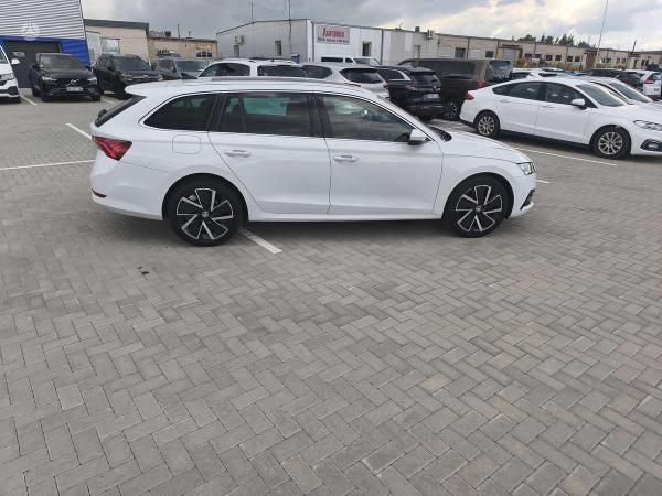 White Skoda Octavia 2020 in Taurage, with an engine capacity of 1.97 L and mileage of 293 thousand km for 11800 €, photo 6 on AUTOMOTO.COM.LV