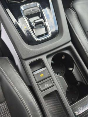 White Skoda Octavia 2020 in Taurage, with an engine capacity of 1.97 L and mileage of 293 thousand km for 11800 €, photo 14 on AUTOMOTO.COM.LV