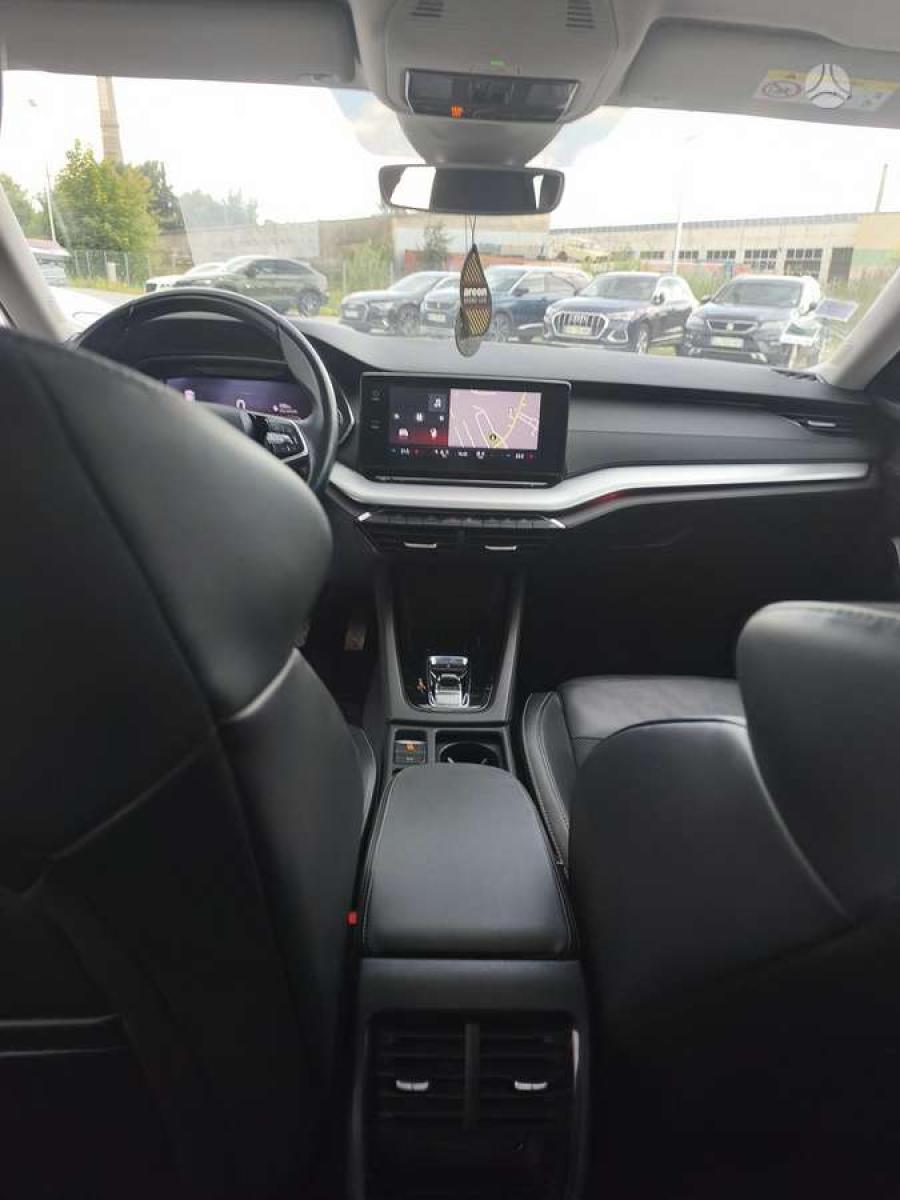 White Skoda Octavia 2020 in Taurage, with an engine capacity of 1.97 L and mileage of 293 thousand km for 11800 €, photo 16 on AUTOMOTO.COM.LV