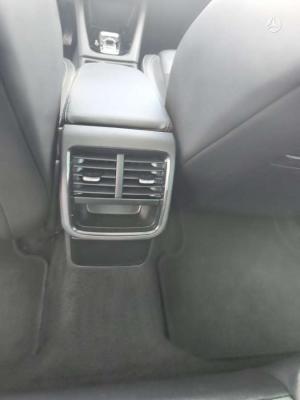 White Skoda Octavia 2020 in Taurage, with an engine capacity of 1.97 L and mileage of 293 thousand km for 11800 €, photo 19 on AUTOMOTO.COM.LV