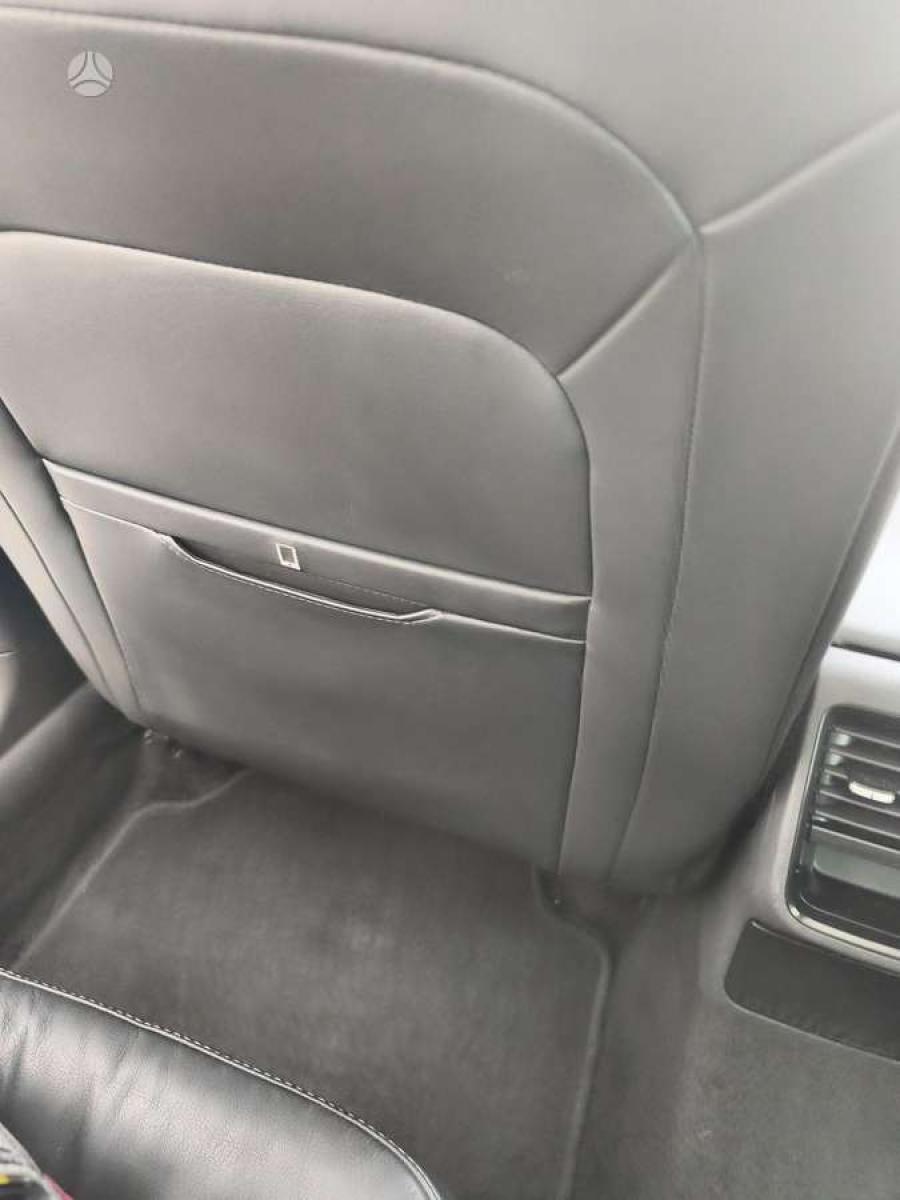 White Skoda Octavia 2020 in Taurage, with an engine capacity of 1.97 L and mileage of 293 thousand km for 11800 €, photo 20 on AUTOMOTO.COM.LV