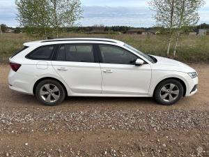 White Skoda Octavia 2020 in Taurage, with an engine capacity of 1.97 L and mileage of 230 thousand km for 6990 €, photo 7 on AUTOMOTO.COM.LV