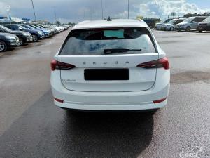 White Skoda Octavia 2020 in Vilnius, with an engine capacity of 1.97 L and mileage of 247 thousand km for 11900 €, photo 6 on AUTOMOTO.COM.LV