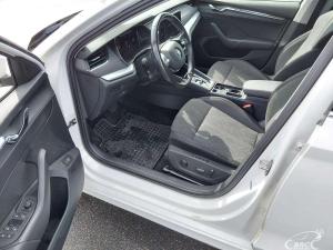 White Skoda Octavia 2020 in Vilnius, with an engine capacity of 1.97 L and mileage of 247 thousand km for 11900 €, photo 11 on AUTOMOTO.COM.LV