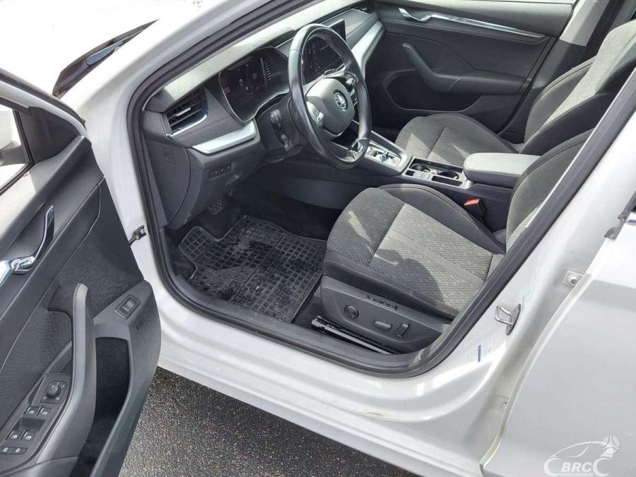 White Skoda Octavia 2020 in Vilnius, with an engine capacity of 1.97 L and mileage of 247 thousand km for 11900 €, photo 11 on AUTOMOTO.COM.LV