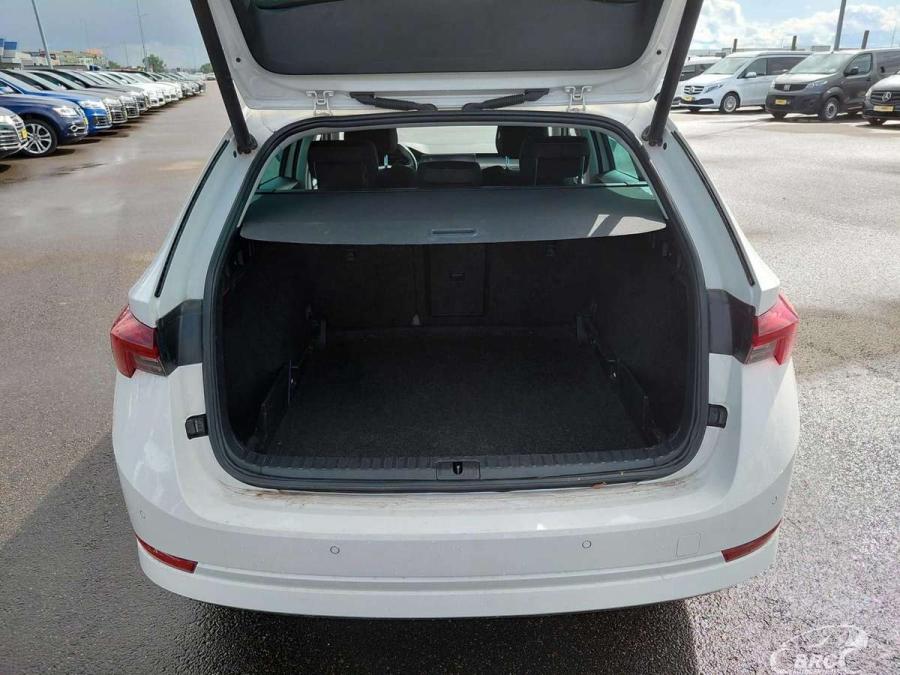 White Skoda Octavia 2020 in Vilnius, with an engine capacity of 1.97 L and mileage of 247 thousand km for 11900 €, photo 20 on AUTOMOTO.COM.LV