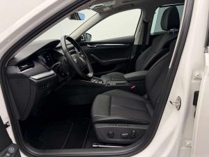 Balts Skoda Octavia 2020 Panevēža, ar dzinēja tilpumu 1.97 L un nobraukumu 153 tūkst. km par 19990 €, foto 10 vietnē AUTOMOTO.COM.LV