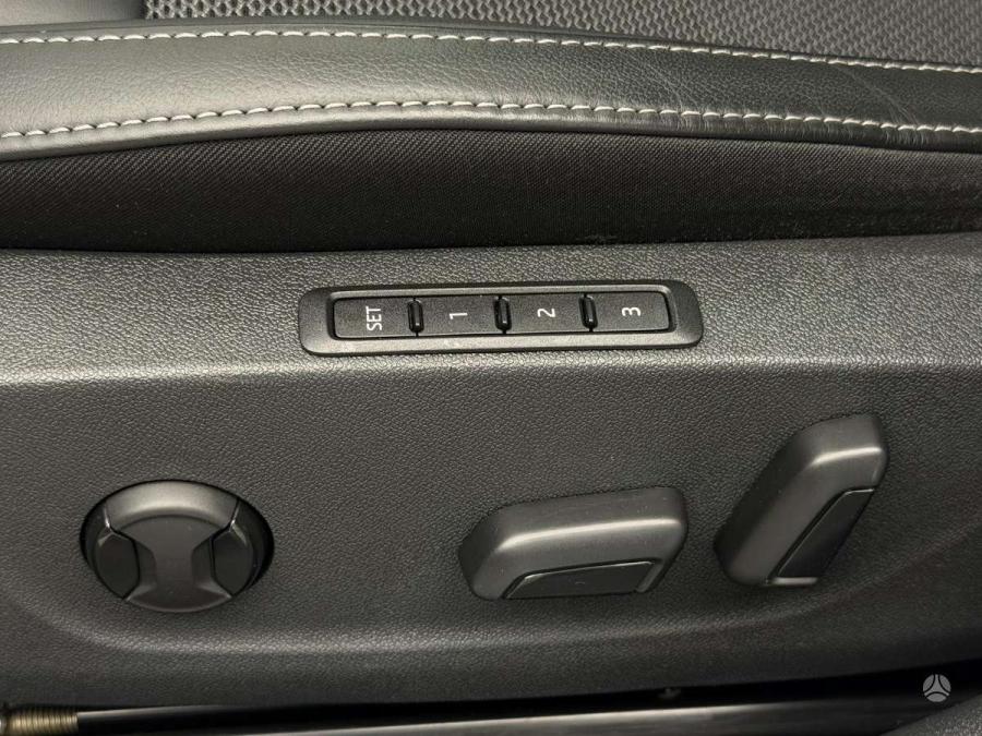 Balts Skoda Octavia 2020 Panevēža, ar dzinēja tilpumu 1.97 L un nobraukumu 153 tūkst. km par 19990 €, foto 13 vietnē AUTOMOTO.COM.LV