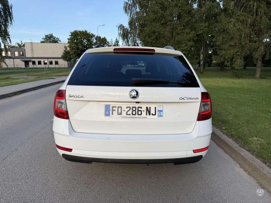 Balts Skoda Octavia 2020 Tauragė, ar dzinēja tilpumu 1.97 L un nobraukumu 444 tūkst. km par 7300 €, foto 7 vietnē AUTOMOTO.COM.LV