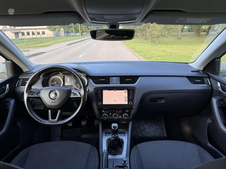 Balts Skoda Octavia 2020 Tauragė, ar dzinēja tilpumu 1.97 L un nobraukumu 444 tūkst. km par 7300 €, foto 17 vietnē AUTOMOTO.COM.LV