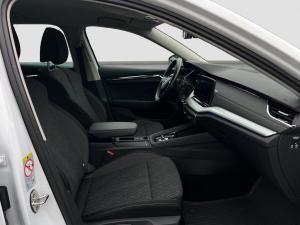 Balts Skoda Octavia 2020 Pērnava, ar dzinēja tilpumu 2.00 L un nobraukumu 87 tūkst. km par 21500 €, foto 6 vietnē AUTOMOTO.COM.LV