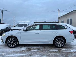 White Skoda Octavia 2021 in Vilnius, with an engine capacity of 1.40 L and mileage of 100 thousand km for 17300 €, photo 5 on AUTOMOTO.COM.LV