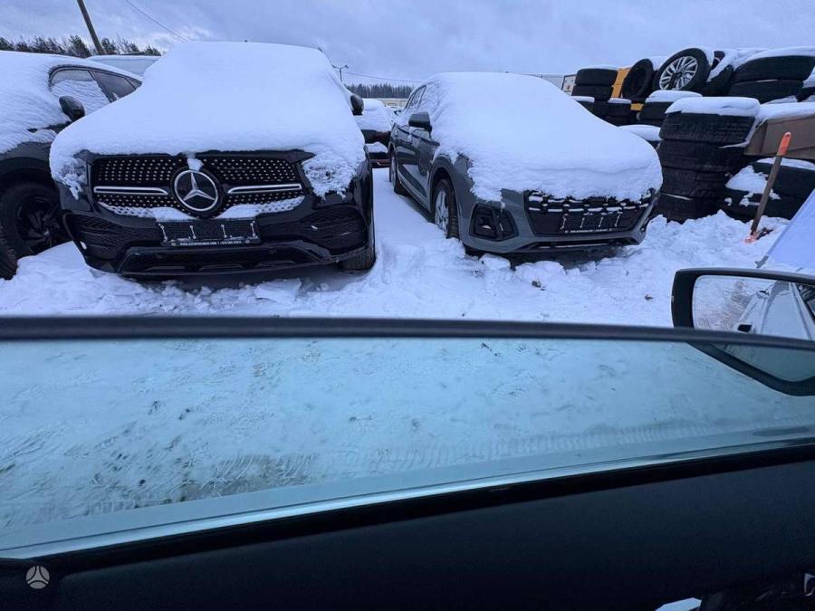 White Skoda Octavia 2021 in Vilnius, with an engine capacity of 1.40 L and mileage of 100 thousand km for 17300 €, photo 15 on AUTOMOTO.COM.LV