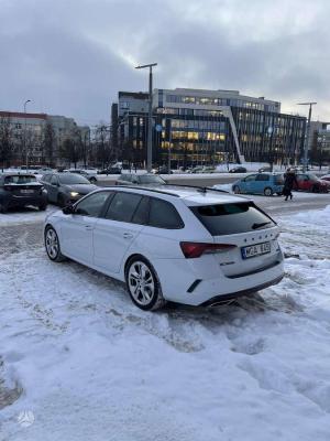 White Skoda Octavia 2021 in Vilnius, with an engine capacity of 1.98 L and mileage of 90 thousand km for 25500 €, photo 8 on AUTOMOTO.COM.LV