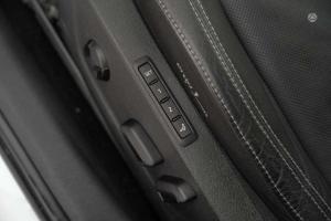 White Skoda Octavia 2021 in Vilnius, with an engine capacity of 1.40 L and mileage of 129 thousand km for 19750 €, photo 33 on AUTOMOTO.COM.LV