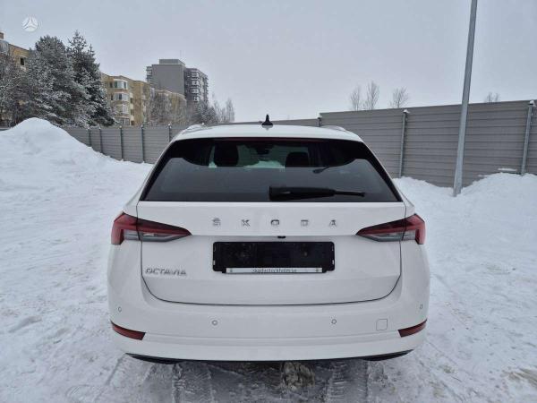 White Skoda Octavia 2021 in Panevezys, with an engine capacity of 1.50 L and mileage of 229 thousand km for 12100 €, photo 4 on AUTOMOTO.COM.LV
