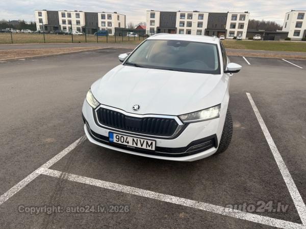 White Skoda Octavia 2021 in Tallinn, with an engine capacity of 1.50 L and mileage of 108 thousand km for 19490 €, photo 4 on AUTOMOTO.COM.LV